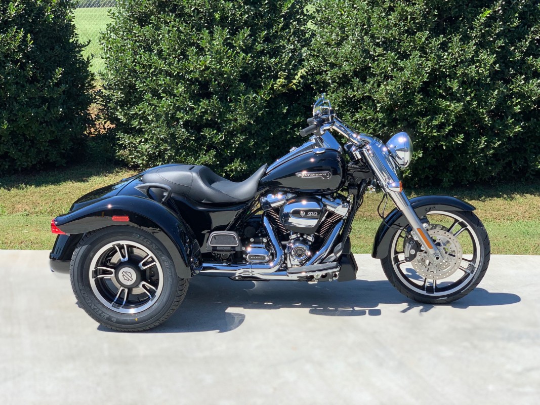 Some All Time Best 3 Wheel & Trike Motorcycle - BikeDokan.Com